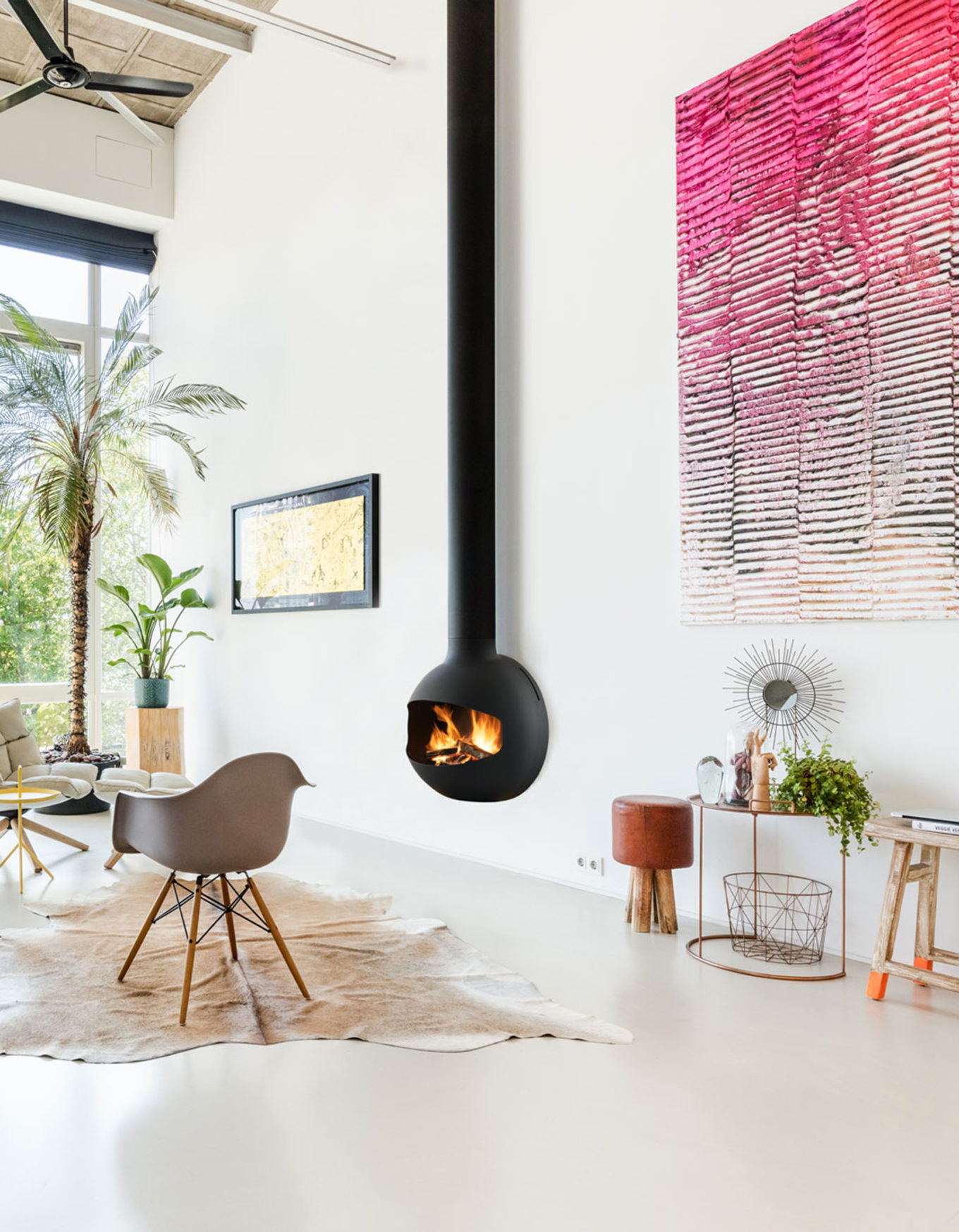 Émifocus by Focus Fires - Open Faced Wall Mounted Fireplace