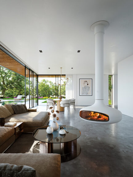 Domofocus Hanging Wood Fireplace